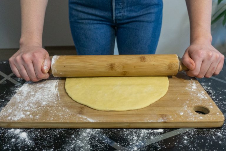 Imeruli Khachapuri Recipe: Georgian Cheese Bread - No Frills Kitchen