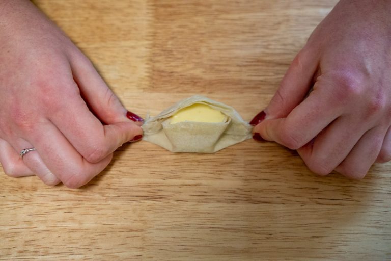 Maltese Pastizzi Recipe with Ricotta Filling - No Frills Kitchen