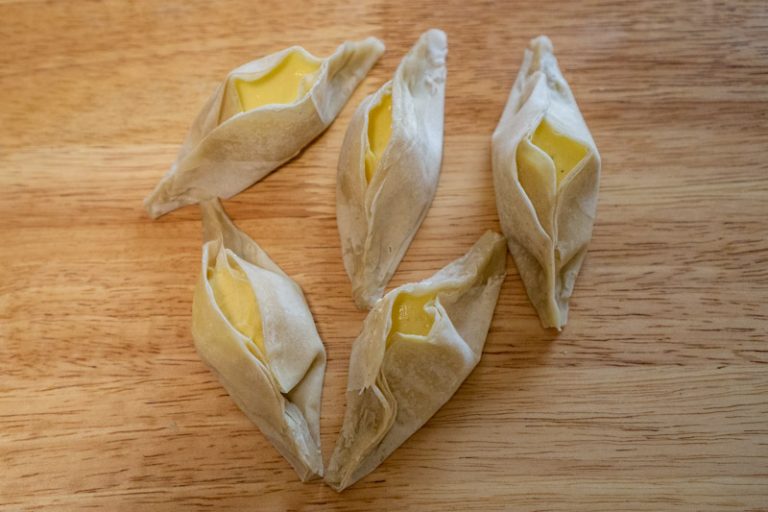 Maltese Pastizzi Recipe with Ricotta Filling - No Frills Kitchen