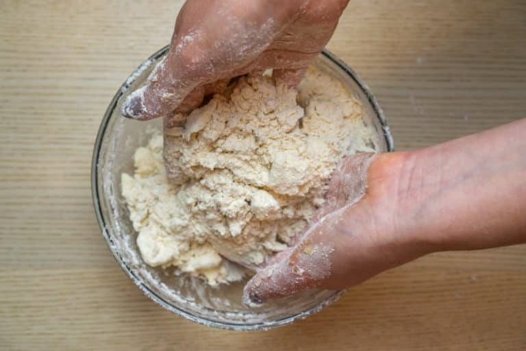 Easy Pie Crust Without a Food Processor Recipe - No Frills Kitchen