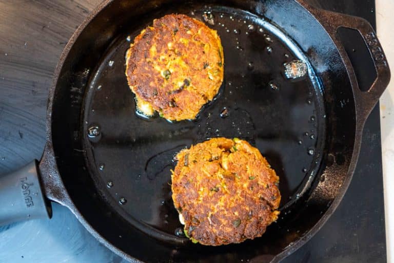 Simple Red Curry Thai Salmon Fish Cakes (Patties) - No Frills Kitchen