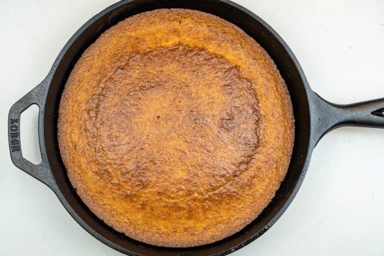 Southern Skillet Cornbread Without Buttermilk - No Frills Kitchen